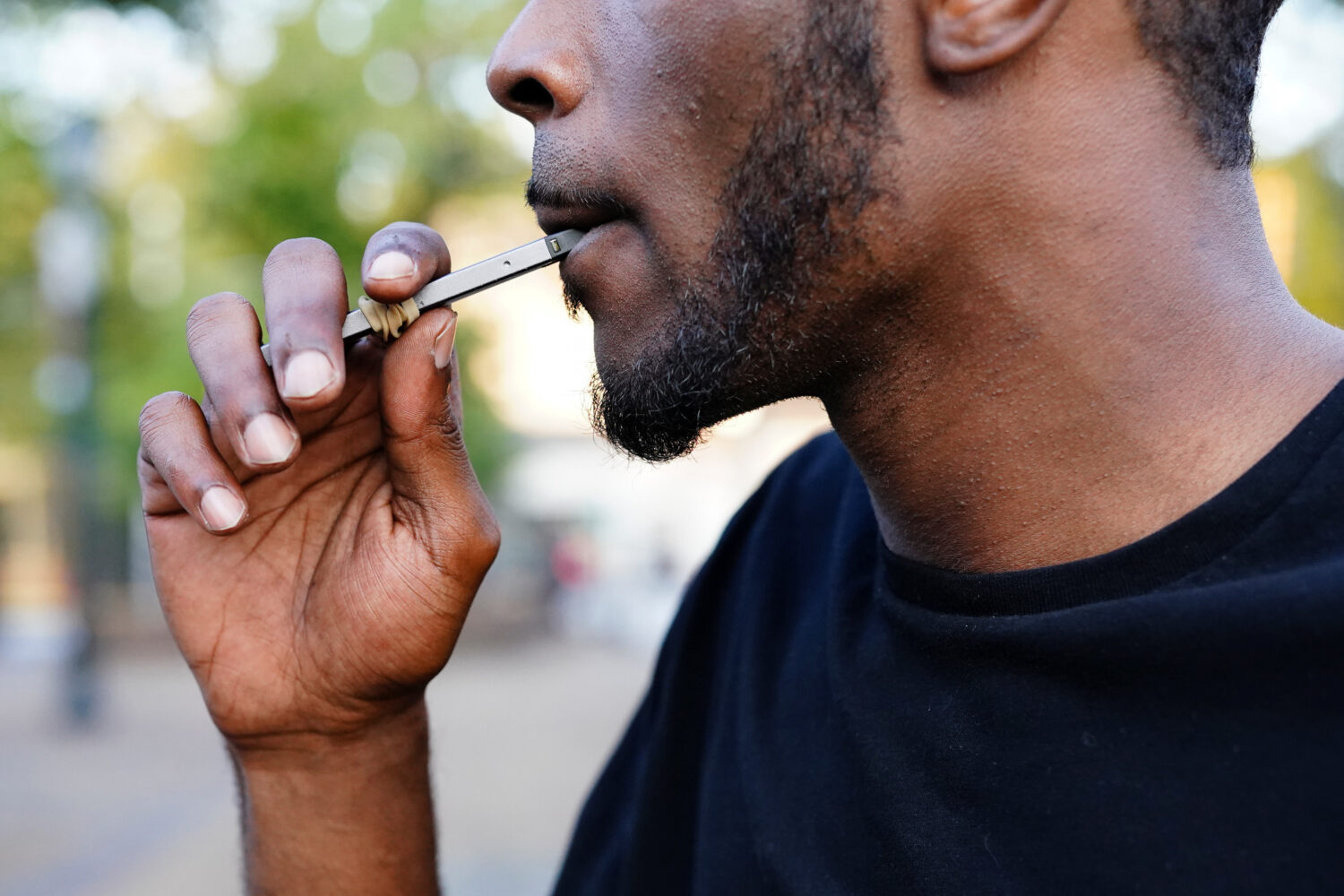 Is Vaping & E-Cigarettes illegal In India 2024 - Bel-India