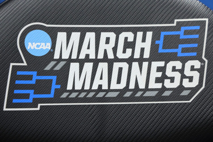 Best iOS Apps to Watch Indian March Madness Games - Bel-India