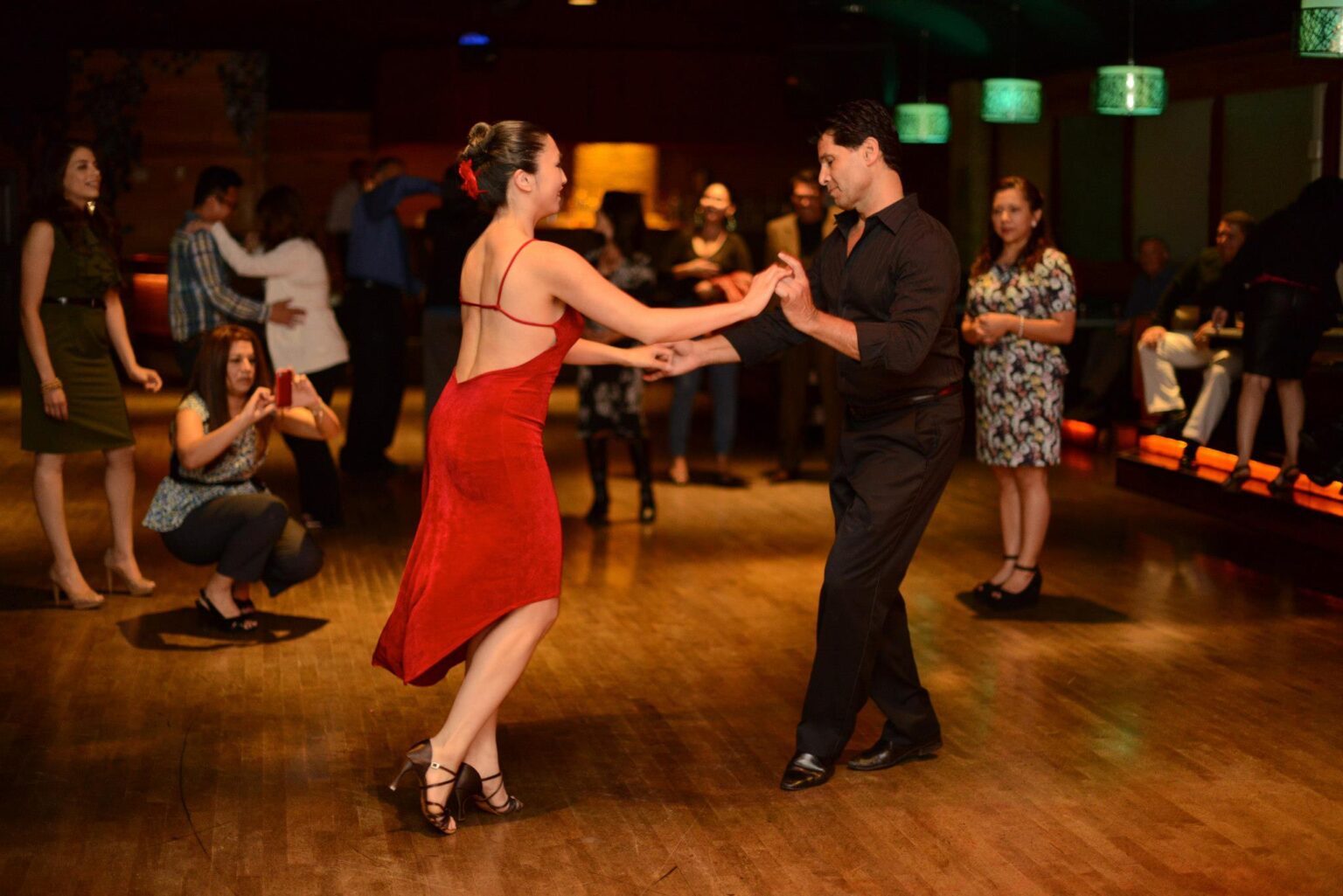 How to Prepare for Your First Latin Dance Class - Bel-India